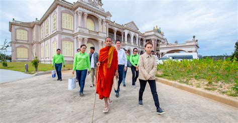 ព្រះធម្មវន វាសី ចន្ទ មុនី៖ មានសទ្ធាជ្រះថ្លាបានវេរបច្ច័យចូលរួមកសាងព្រះពុទ្ធប្បដិមាកម្ពស់១០៨ម៉ែត្រ