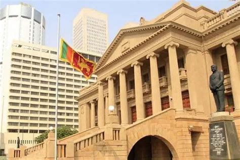 ජනාධිපති ලේකම් කාර්යාලයේ වාහන 51ක් අතුරුදන් වෙයි ~ Gossip Lanka Hot News