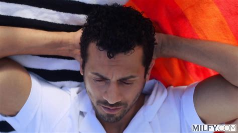 Syren Di Myre Outdoor Fuck Eporner