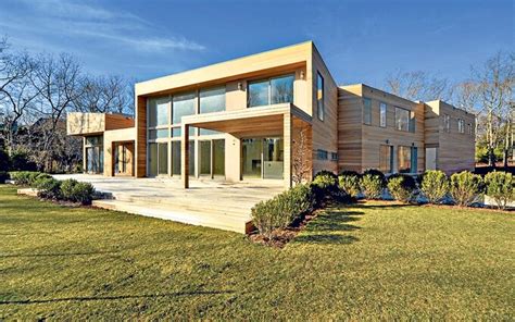 Top Ten Homes With Sexy Garages