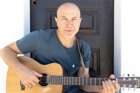 Top 10 Male And Female Swiss Singer Songwriters List Dave Curl