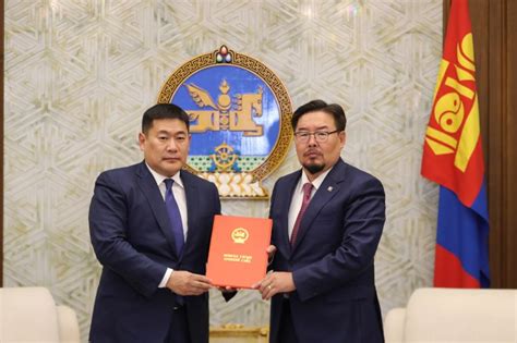 Монгол Улсын Засгийн газрын бүтэц бүрэлдэхүүнд нэмэлт өөрчлөлт оруулах тухай хуулийн төслийг