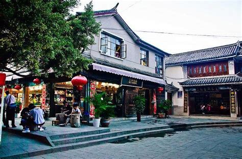 寸四银庄 大山谷图库