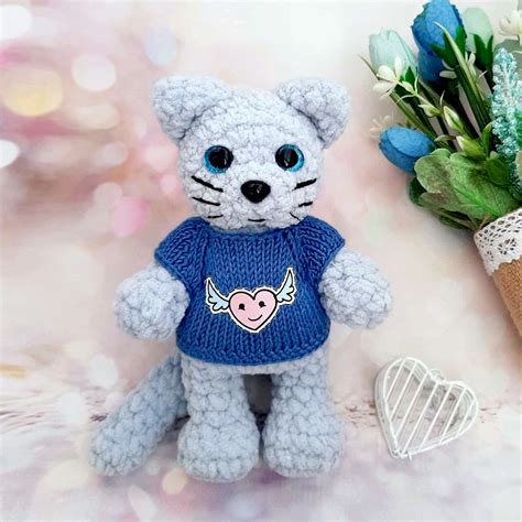 Котик амигуруми Pdf схемы и описания для вязания игрушек крючком Автор Dary Toys