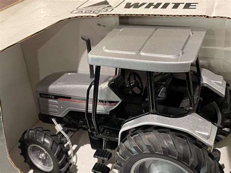 1 16 Agco White 6410 Fwa Tractor Scale Models