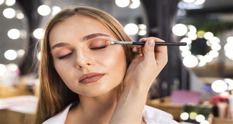 Maquiagem Para Olhos 7 Dicas De Como Destacar O Olhar