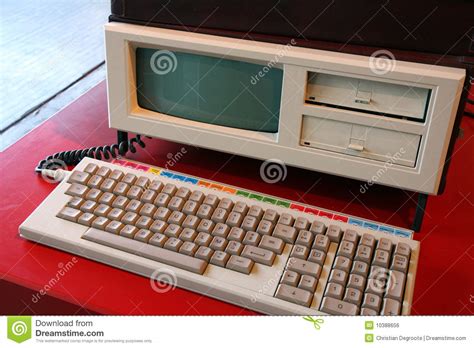 Oude Computer Stock Foto Afbeelding Bestaande Uit Computer 10388656