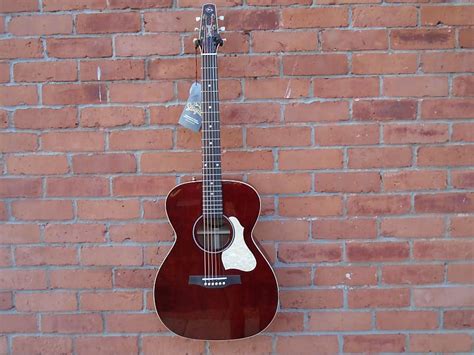 Seagull M6 Ruby Red Ch Eq Sf W Bag Reverb