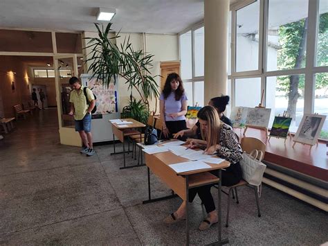 Най много седмокласници са пожелали Хуманитарната гимназия с английски уча в Пловдив