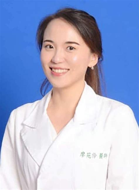 台北慈济医院中医部资深住院医师【廖苑伶】酒店约p视频流出 反差极大超会叫黑料正能量