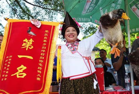 广西融水：苗山深处闹鱼节 人民图片网