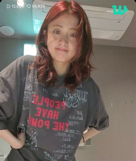 Le Sserafim Community Posts 젠모닝🤎 오늘 하루도 윤진이 입가에 미소가 번질 수 있도록 노력할게 언제나