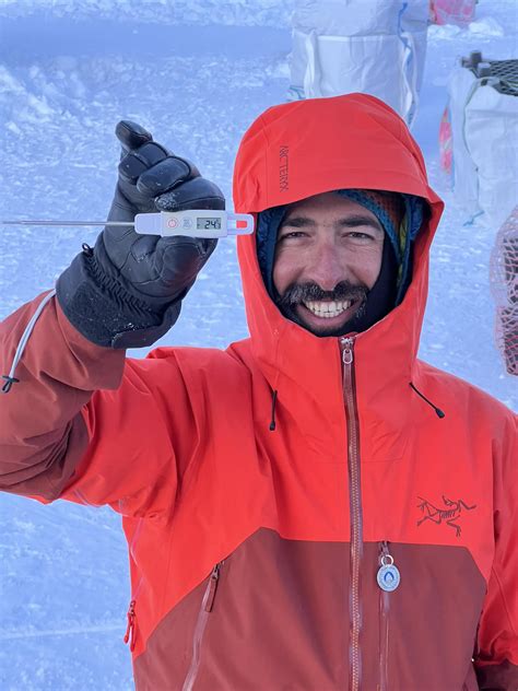 Nick ცოტა აგრილდა Facebook