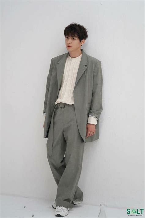 Kim Seon Ho에 있는 Misa M님의 핀 연예인 배우 남자