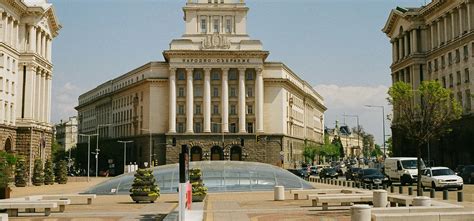 НС прие декларация че България няма да изпраща военни в Украйна