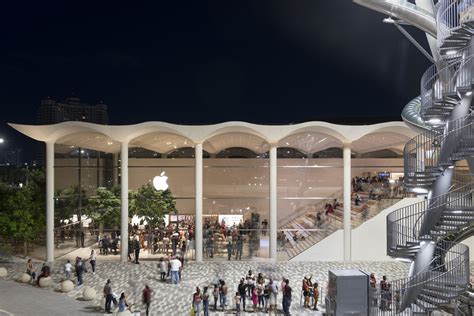 Магазин Apple в торговом центре Aventura Mall