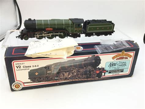 Bachmann 31 558 Oo Gauge Lner Class V2 Green 4844 Coldstreamer