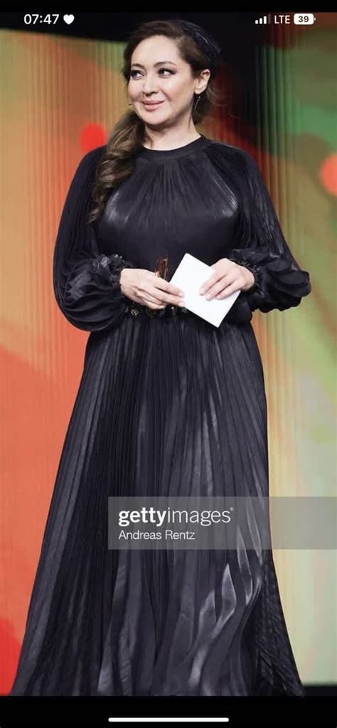 نیکی کریمی روی فرش قرمز برلین غوغا به پا کرد نیکی کریمی را در این عکس