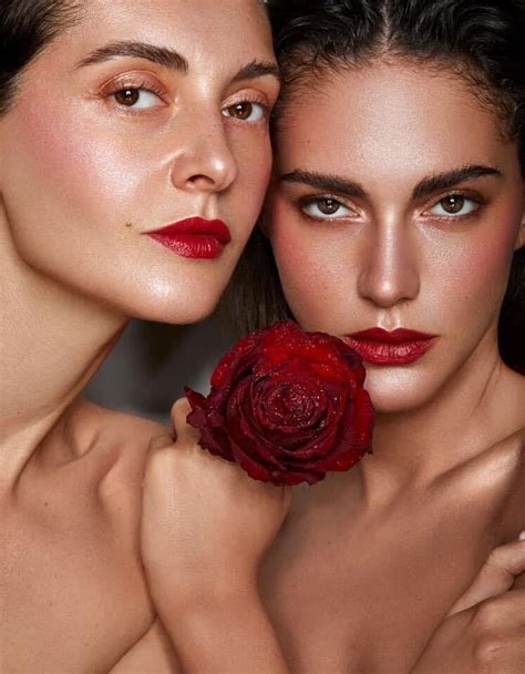 ცნობილი ქართველი დედა შვილები რომლებიც დებივით გამოიყურებიან Marao