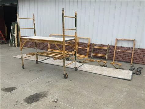 Perry Portable Scaffolding And Accessories Bigiron Auctions Perry Portable Scaffolding And Accessories Bigiron Auctions