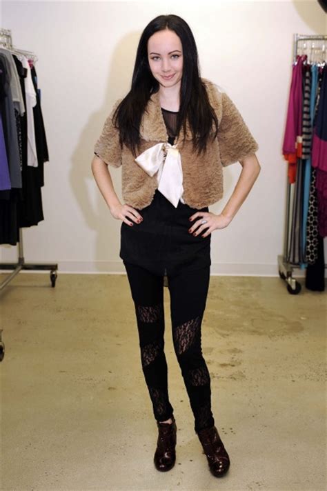 Ksenia Solo Lost Girl Photo 34082412 Fanpop