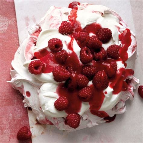 Whoopie Hearts With Raspberry Meringue Recipe Raspberry Recipes Desserts Berry Dessert