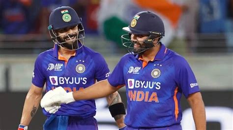 Rohit Vs Virat Fitness रोहित और कोहली में कौन है ज्यादा फिट टीम
