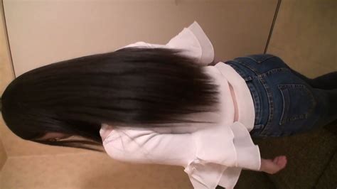 11857941 A Model Like Young Lady With Fair Skin Beauty And A Slender