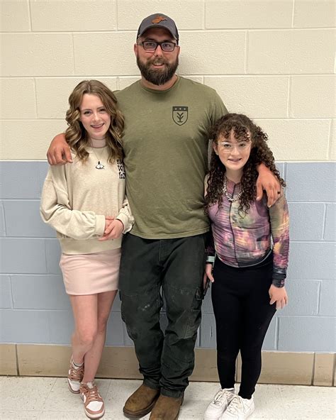 Teen Mom Leah Messer Shares Sweet New Photo Of Ali 13 During Chorus