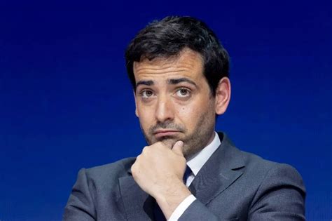 Лидер партии Возрождение Стефан Сежурне возглавил МИД Франции