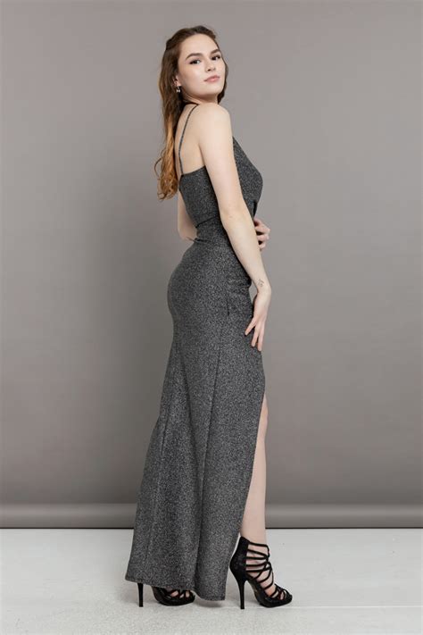 Mia K New View Modeling