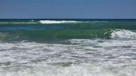 Заплита се мистерията с тялото на малко дете открито на плаж в Гърция