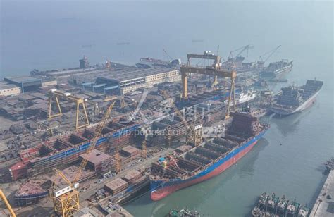 山东荣成大型船舶制造生产忙 人民图片网