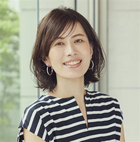 おばさんぽくならずに若見えがかなう！40代50代におすすめのヘアスタイル・髪型カタログ【ショート・ボブ・ミディアム・ロング別】 Artofit