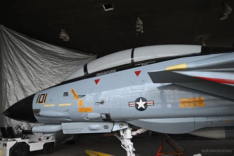 This Man Restored An F 14d Tomcat Nearly By Himself He Deserves Our Respect Autoevolution