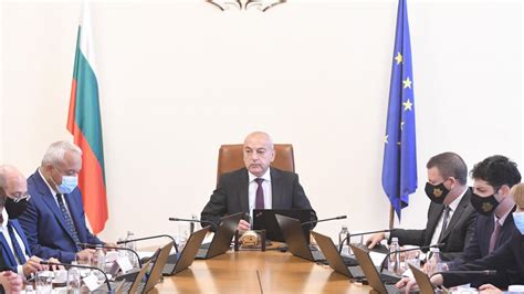 Служебният кабинет ще обсъжда мерки за понижаване на цените на горивата Новини бг