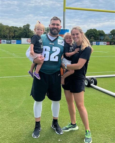 Nfl Player Jason Kelce And His Wife Invite Special Guest To Super Bowl Abc News