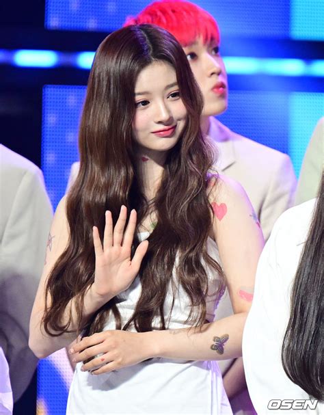 [사진]엔믹스 설윤 인형 비주얼