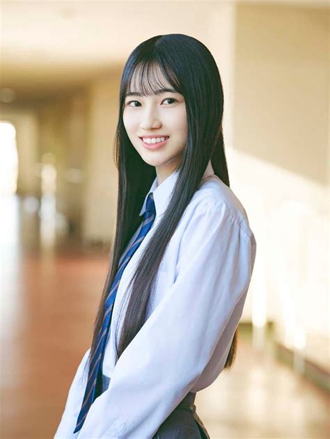 画像15 櫻坂46・1人目の3期生「的野美青」公開 福岡県出身の16歳、サラサラロングヘアで清楚ルックス際立つ モデルプレス