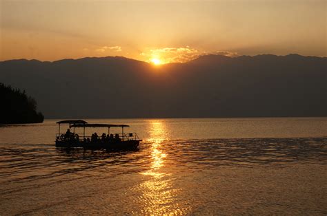 背靠苍山面朝洱海