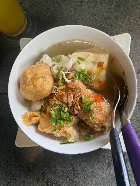 Bakso Bakwan Malang Pak Sein Yang Legendaris Masi Menjadi Favorit Warga