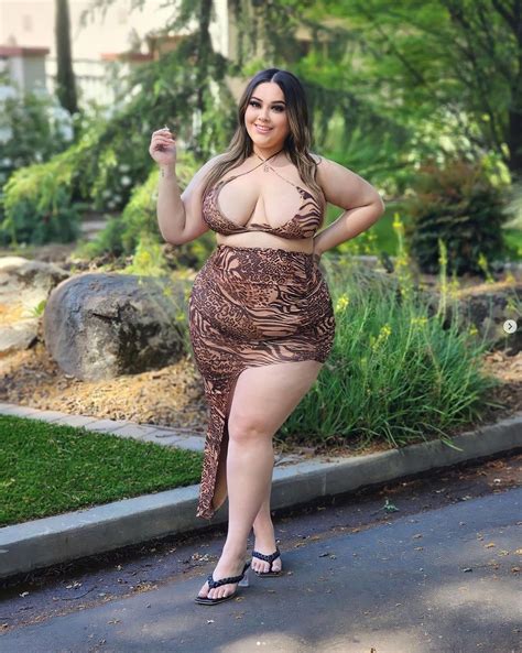 Busty Raquel Gutierrez Busty Bbw Influencers Busty Bbw Porn