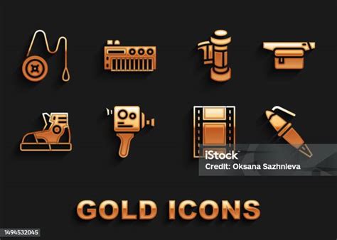 레트로 시네마 카메라 바나나 허리 가방 만년필 펜촉 비디오 재생 스포츠 스니커즈 카메라 롤 카트리지 요요 장난감 및 음악 신디사이저 아이콘을 설정합니다 벡터 가방에 대한