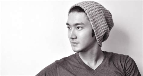 К ПОП 2017 оны хамгийн царайлаг 100 залуу