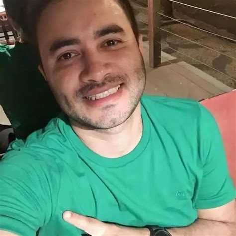 Alex Ferreira Alex Sandrof On Threads