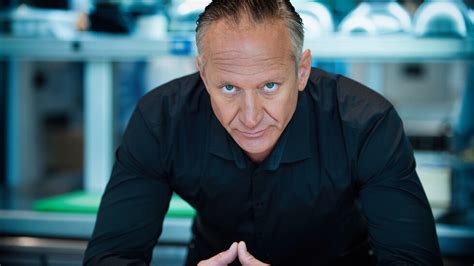 Тъмната страна на шеф Лагадинов излиза наяве в „Алея на славата“ Nova