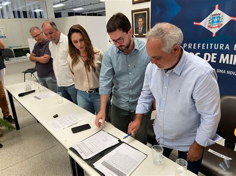 Falcão Assina Ordem De Serviço De Quase R6 Milhões Para Recapeamento