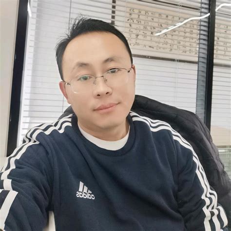今天早上的一件事儿让我深思 早上儿子上学照例叮嘱他戴好口罩 今日头条