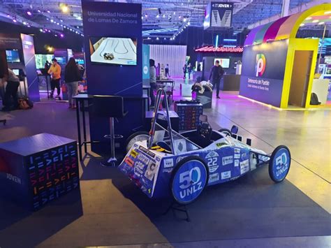 Estudiantes De La Etig Presentan Su Auto Eléctrico En La Feria It Joven
