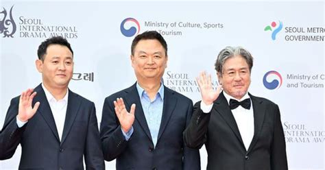 [사진]최민식 카지노로 서울드라마어워즈 참석